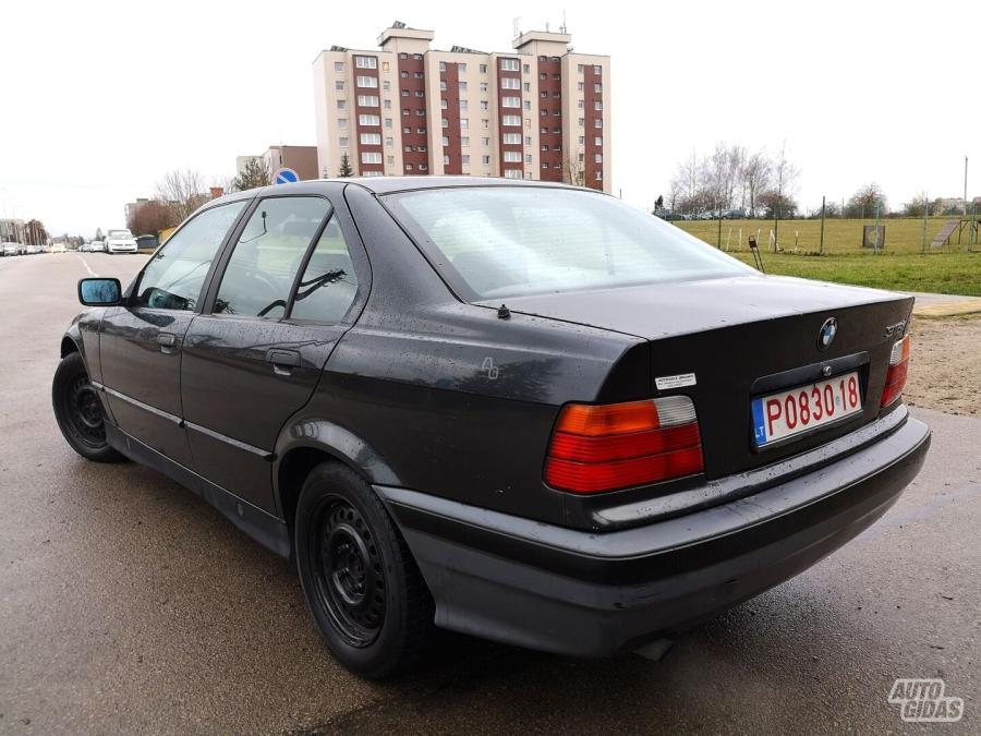 Melns BMW 316 1992 Marijampole, ar dzinēja tilpumu 1.60 L un nobraukumu 273 tūkst. km par 1849 €, foto 1 vietnē AUTOMOTO.COM.LV