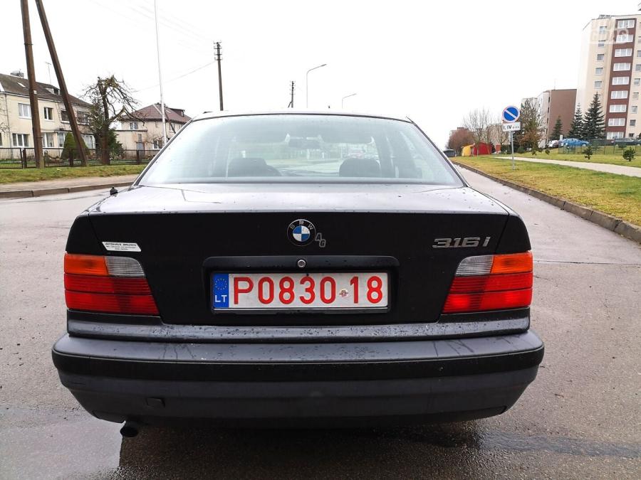 Melns BMW 316 1992 Marijampole, ar dzinēja tilpumu 1.60 L un nobraukumu 273 tūkst. km par 1849 €, foto 5 vietnē AUTOMOTO.COM.LV