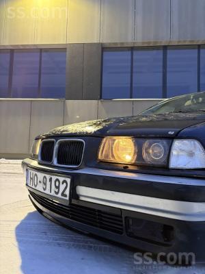 Melns BMW 316 1994 Rīga, ar dzinēja tilpumu 1.60 L un nobraukumu 255 tūkst. km par 2500 €, foto 4 vietnē AUTOMOTO.COM.LV