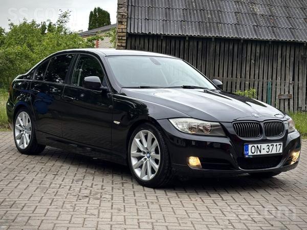 Black BMW 316 2010 in Riga, with an engine capacity of 2.00 L and mileage of 280 thousand km for 4750 €, photo 4 on AUTOMOTO.COM.LV
