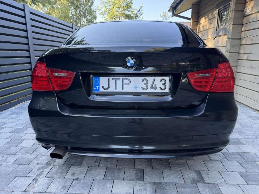Melns BMW 316 2010 Viļņa, ar dzinēja tilpumu 2.00 L un nobraukumu 343 tūkst. km par 3300 €, foto 7 vietnē AUTOMOTO.COM.LV