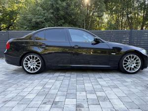 Melns BMW 316 2010 Viļņa, ar dzinēja tilpumu 2.00 L un nobraukumu 343 tūkst. km par 3300 €, foto 12 vietnē AUTOMOTO.COM.LV