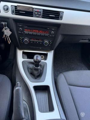 Melns BMW 316 2010 Viļņa, ar dzinēja tilpumu 2.00 L un nobraukumu 343 tūkst. km par 3300 €, foto 25 vietnē AUTOMOTO.COM.LV