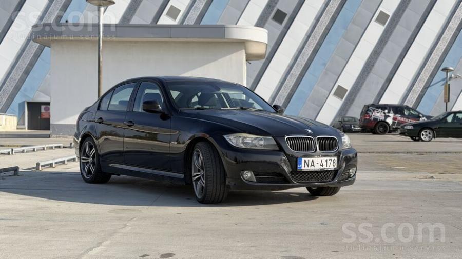 Black BMW 316 2010 in Riga, with an engine capacity of 2.00 L and mileage of 262 thousand km for 4100 €, photo 4 on AUTOMOTO.COM.LV