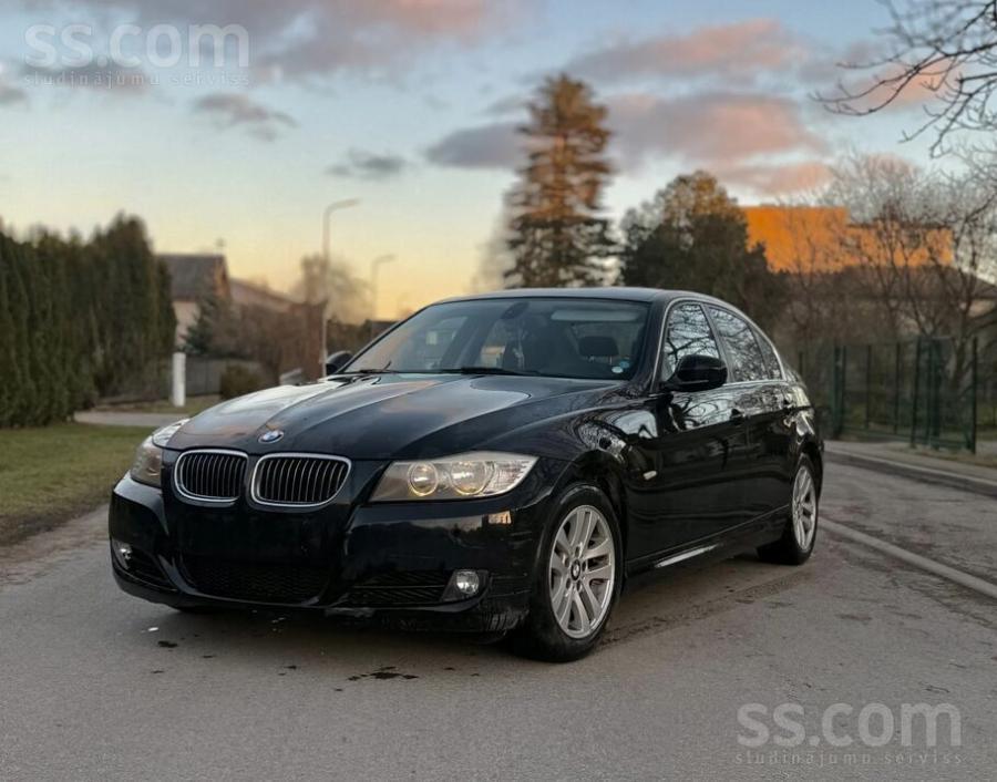 Black BMW 316 2011 in Riga, with an engine capacity of 2.00 L and mileage of 308 thousand km for 4400 €, photo 1 on AUTOMOTO.COM.LV