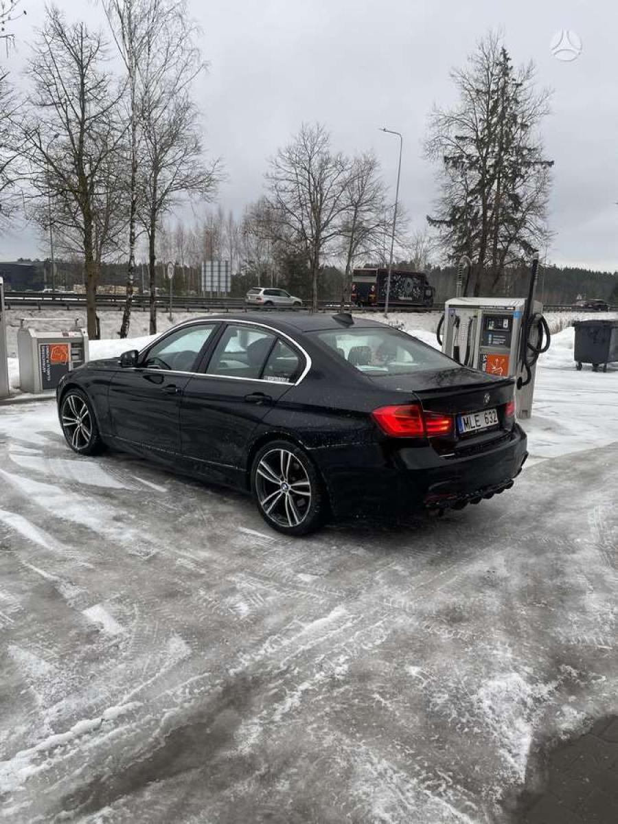 Melns BMW 316 2013 Viļņa, ar dzinēja tilpumu 2.00 L un nobraukumu 294 tūkst. km par 7900 €, foto 6 vietnē AUTOMOTO.COM.LV