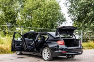 Black BMW 316 2013 in Riga, with an engine capacity of 2.00 L and mileage of 355 thousand km for 8590 €, photo 10 on AUTOMOTO.COM.LV