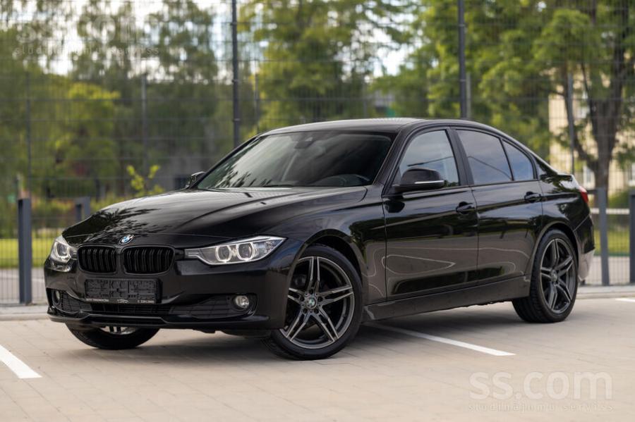Black BMW 316 2014 in Riga, with an engine capacity of 1.60 L and mileage of 150 thousand km for 11900 €, photo 4 on AUTOMOTO.COM.LV