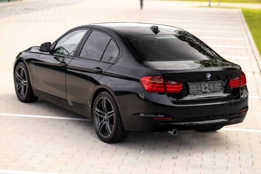 Black BMW 316 2014 in Riga, with an engine capacity of 1.60 L and mileage of 150 thousand km for 11900 €, photo 15 on AUTOMOTO.COM.LV