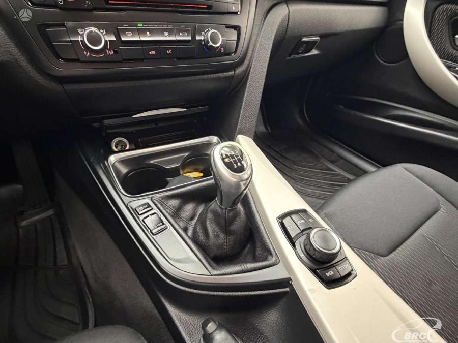 Melns BMW 316 2015 Viļņa, ar dzinēja tilpumu 1.60 L un nobraukumu 203 tūkst. km par 5900 €, foto 26 vietnē AUTOMOTO.COM.LV
