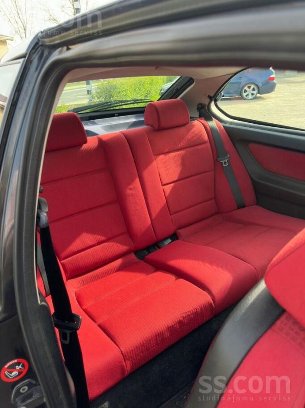 Black BMW 316 1995 in Riga, with an engine capacity of 1.60 L and mileage of 327 thousand km for 2750 €, photo 8 on AUTOMOTO.COM.LV