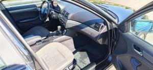 Black BMW 316 2004 in Kaunas, with an engine capacity of 1.80 L and mileage of 293 thousand km for 1500 €, photo 8 on AUTOMOTO.COM.LV