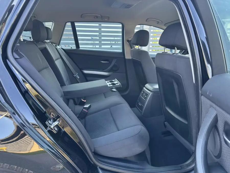 Melns BMW 316 2009 Jelgava, ar dzinēja tilpumu 1.60 L un nobraukumu 322 tūkst. km par 3890 €, foto 11 vietnē AUTOMOTO.COM.LV