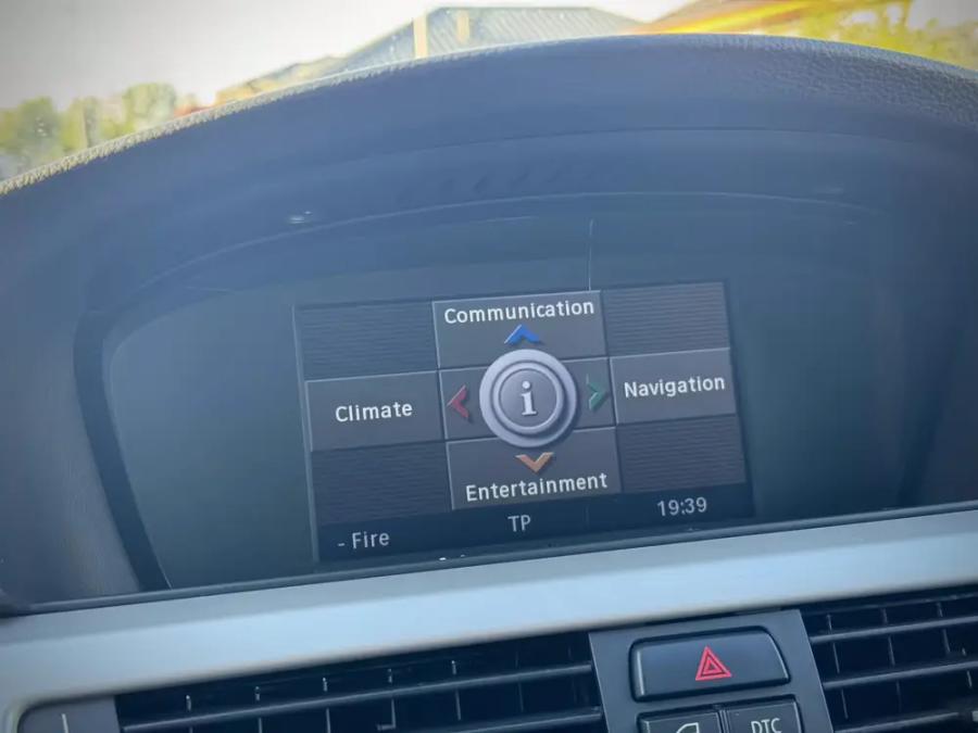 Melns BMW 316 2009 Jelgava, ar dzinēja tilpumu 1.60 L un nobraukumu 322 tūkst. km par 3890 €, foto 13 vietnē AUTOMOTO.COM.LV