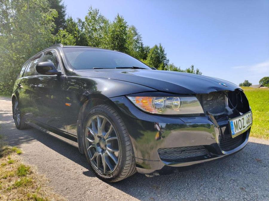 Black BMW 316 2010 in Trakai, with an engine capacity of 2.00 L and mileage of 291 thousand km for 3250 €, photo 3 on AUTOMOTO.COM.LV