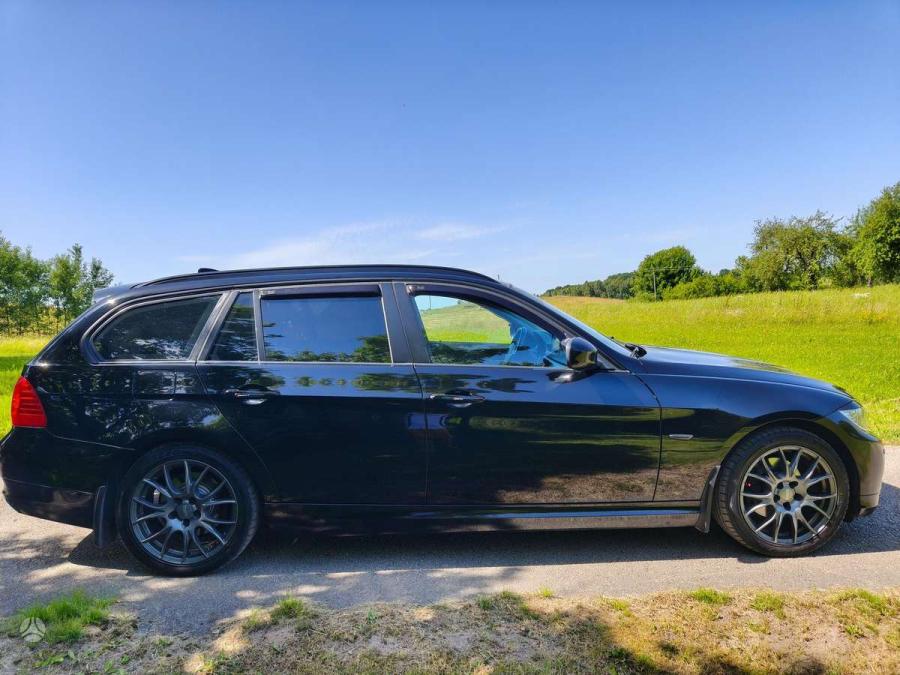 Black BMW 316 2010 in Trakai, with an engine capacity of 2.00 L and mileage of 291 thousand km for 3250 €, photo 17 on AUTOMOTO.COM.LV