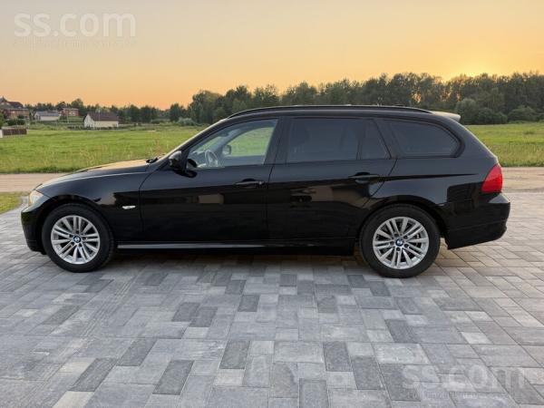 Black BMW 316 2010 in Valmiera, with an engine capacity of 2.00 L and mileage of 285 thousand km for 4400 €, photo 7 on AUTOMOTO.COM.LV