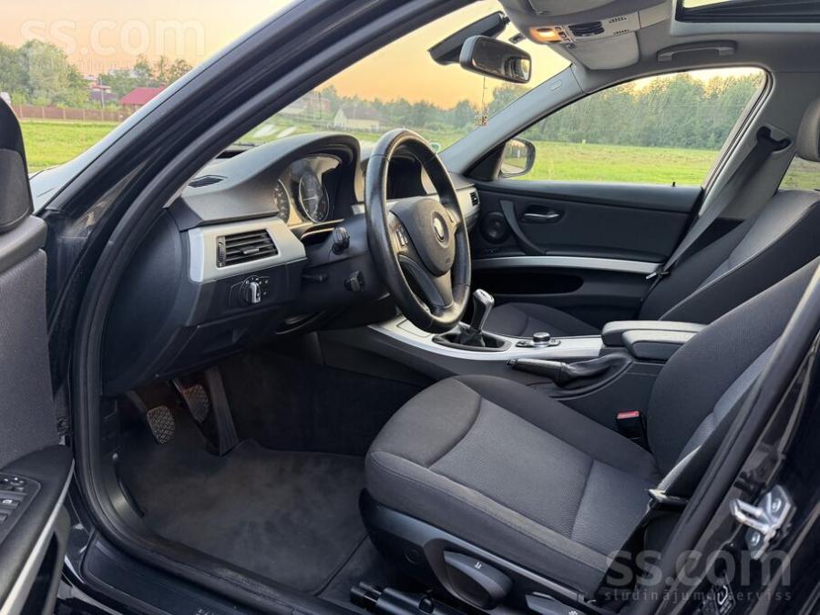 Melns BMW 316 2010 Valmiera, ar dzinēja tilpumu 2.00 L un nobraukumu 285 tūkst. km par 4400 €, foto 17 vietnē AUTOMOTO.COM.LV