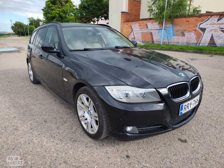 Black BMW 316 2010 in Siauliai, with an engine capacity of 2.00 L and mileage of 258 thousand km for 3950 €, photo 4 on AUTOMOTO.COM.LV