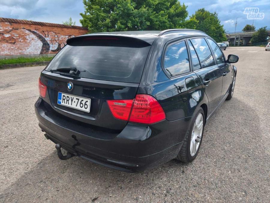 Black BMW 316 2010 in Siauliai, with an engine capacity of 2.00 L and mileage of 258 thousand km for 3950 €, photo 5 on AUTOMOTO.COM.LV