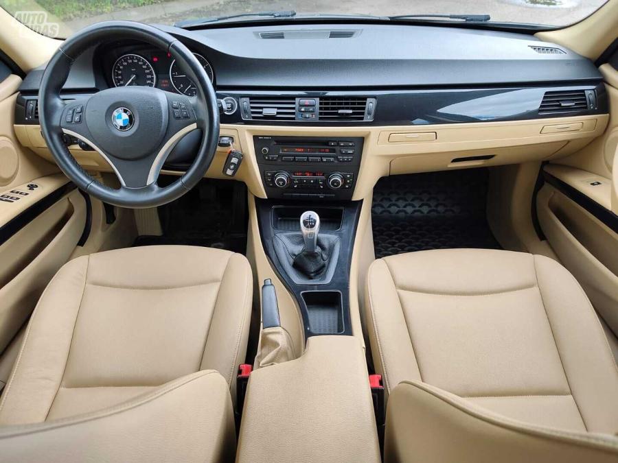 Black BMW 316 2010 in Siauliai, with an engine capacity of 2.00 L and mileage of 258 thousand km for 3950 €, photo 11 on AUTOMOTO.COM.LV