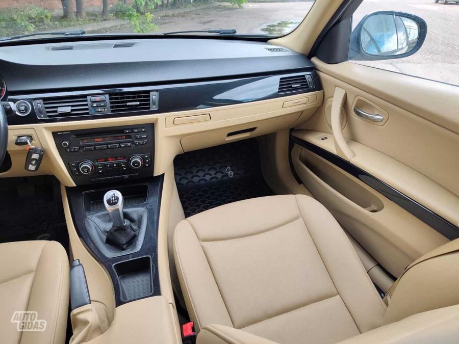 Black BMW 316 2010 in Siauliai, with an engine capacity of 2.00 L and mileage of 258 thousand km for 3950 €, photo 13 on AUTOMOTO.COM.LV