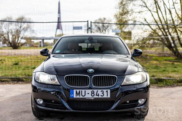 Black BMW 316 2011 in Riga, with an engine capacity of 2.00 L and mileage of 285 thousand km for 5990 €, photo 3 on AUTOMOTO.COM.LV
