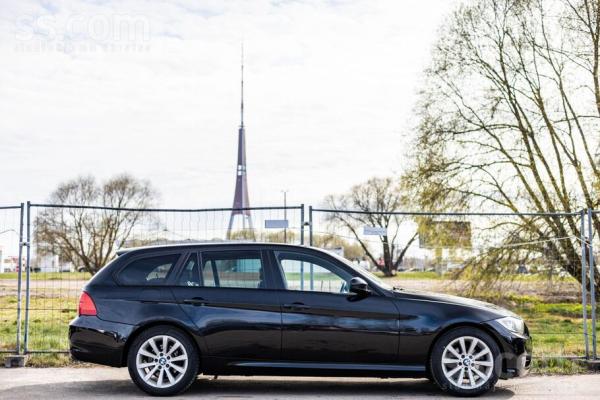 Black BMW 316 2011 in Riga, with an engine capacity of 2.00 L and mileage of 285 thousand km for 5990 €, photo 5 on AUTOMOTO.COM.LV