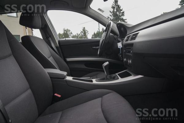 Black BMW 316 2011 in Riga, with an engine capacity of 2.00 L and mileage of 231 thousand km for 4490 €, photo 5 on AUTOMOTO.COM.LV