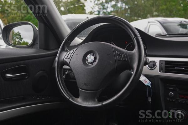 Black BMW 316 2011 in Riga, with an engine capacity of 2.00 L and mileage of 231 thousand km for 4490 €, photo 10 on AUTOMOTO.COM.LV