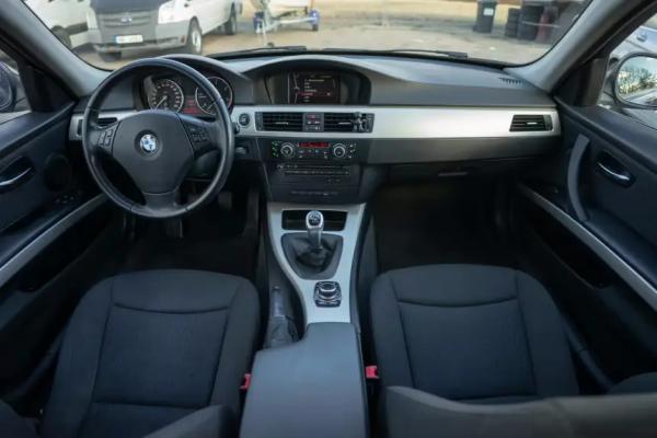 Black BMW 316 2011 in Liepaja, with an engine capacity of 2.00 L and mileage of 269 thousand km for 4900 €, photo 7 on AUTOMOTO.COM.LV