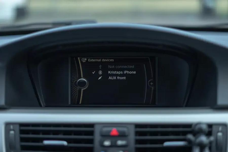 Black BMW 316 2011 in Liepaja, with an engine capacity of 2.00 L and mileage of 269 thousand km for 4900 €, photo 19 on AUTOMOTO.COM.LV