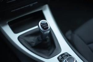 Black BMW 316 2011 in Liepaja, with an engine capacity of 2.00 L and mileage of 269 thousand km for 4900 €, photo 30 on AUTOMOTO.COM.LV