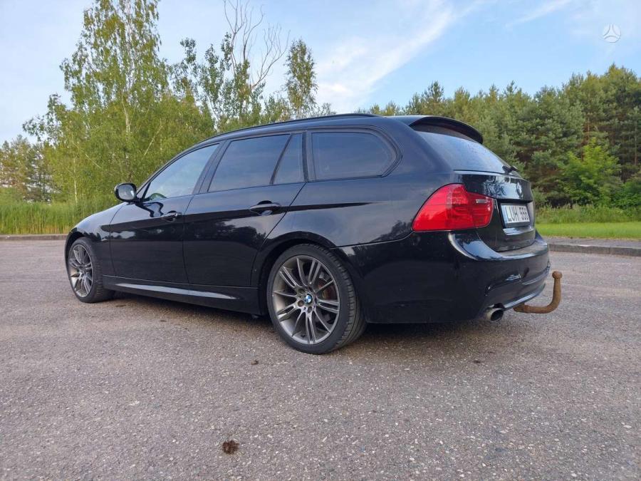 Black BMW 316 2011 in Kedainiai, with an engine capacity of 2.00 L and mileage of 320 thousand km for 4400 €, photo 5 on AUTOMOTO.COM.LV