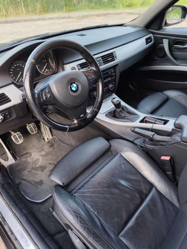 Black BMW 316 2011 in Kedainiai, with an engine capacity of 2.00 L and mileage of 320 thousand km for 4400 €, photo 5 on AUTOMOTO.COM.LV