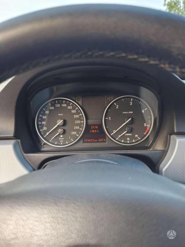 Black BMW 316 2011 in Kedainiai, with an engine capacity of 2.00 L and mileage of 320 thousand km for 4400 €, photo 6 on AUTOMOTO.COM.LV