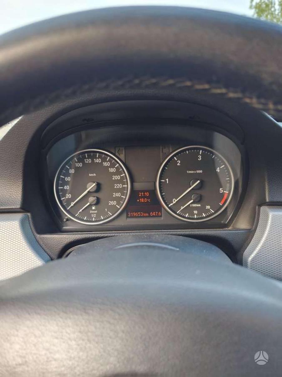 Black BMW 316 2011 in Kedainiai, with an engine capacity of 2.00 L and mileage of 320 thousand km for 4400 €, photo 7 on AUTOMOTO.COM.LV
