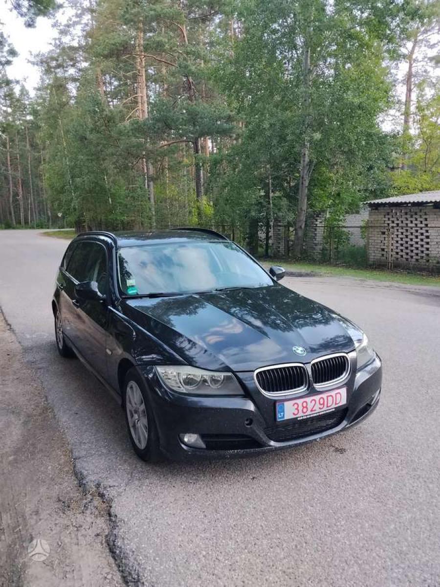 Black BMW 316 2011 in Druskininkai, with an engine capacity of 0.00 L and mileage of 340 thousand km for 2999 €, photo 1 on AUTOMOTO.COM.LV