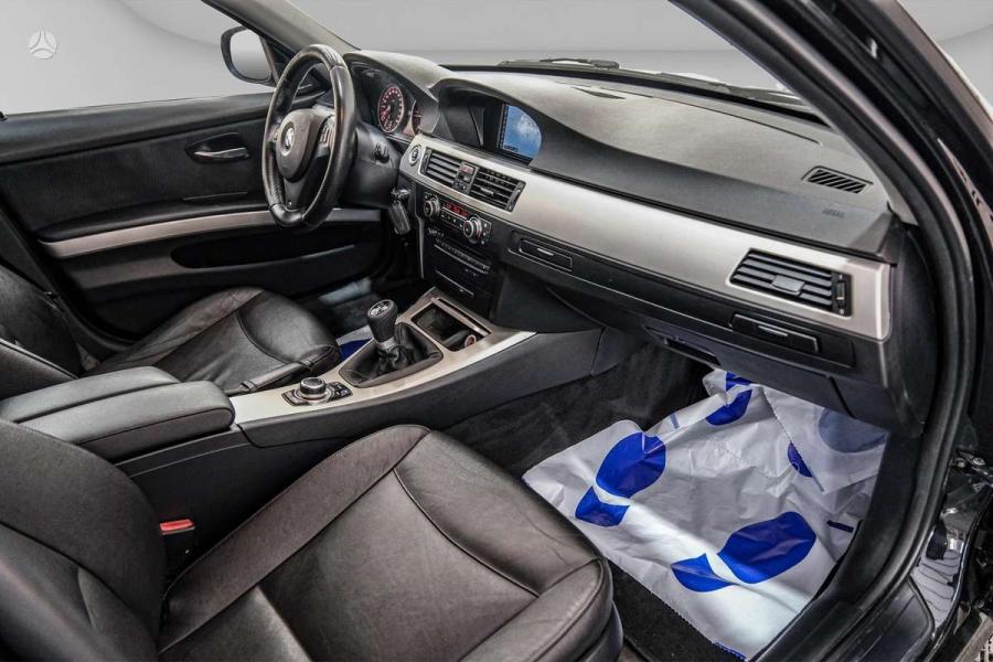 Melns BMW 316 2011 Kauņa, ar dzinēja tilpumu 2.00 L un nobraukumu 253 tūkst. km par 4990 €, foto 9 vietnē AUTOMOTO.COM.LV