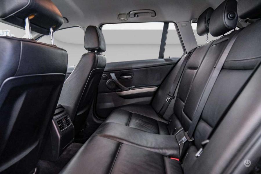 Melns BMW 316 2011 Kauņa, ar dzinēja tilpumu 2.00 L un nobraukumu 253 tūkst. km par 4990 €, foto 11 vietnē AUTOMOTO.COM.LV