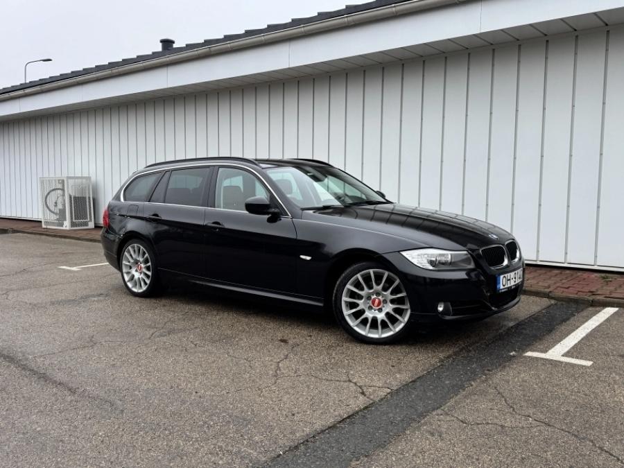 Black BMW 316 2012 in Riga, with an engine capacity of 2.00 L and mileage of 253 thousand km for 5795 €, photo 15 on AUTOMOTO.COM.LV