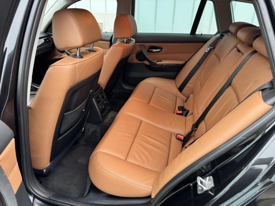 Black BMW 316 2012 in Riga, with an engine capacity of 2.00 L and mileage of 253 thousand km for 5795 €, photo 28 on AUTOMOTO.COM.LV