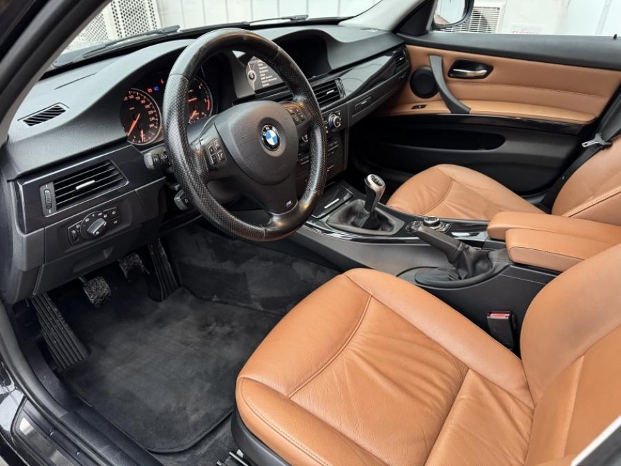 Black BMW 316 2012 in Riga, with an engine capacity of 2.00 L and mileage of 253 thousand km for 5795 €, photo 33 on AUTOMOTO.COM.LV