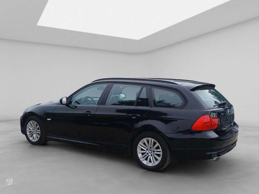 Melns BMW 316 2012 Viļņa, ar dzinēja tilpumu 1.60 L un nobraukumu 218 tūkst. km par 3600 €, foto 7 vietnē AUTOMOTO.COM.LV