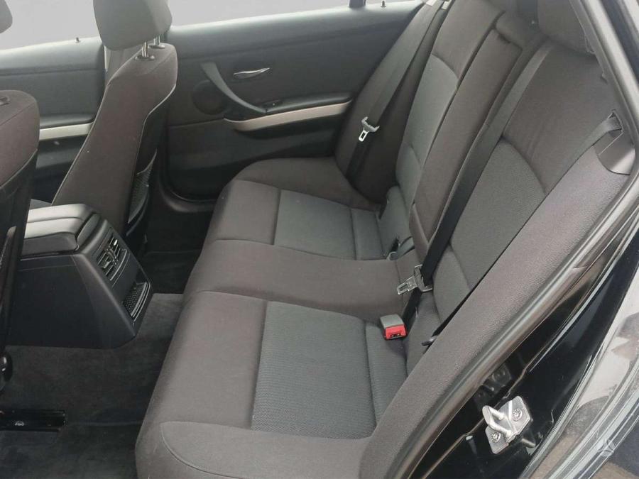 Melns BMW 316 2012 Viļņa, ar dzinēja tilpumu 1.60 L un nobraukumu 218 tūkst. km par 3600 €, foto 13 vietnē AUTOMOTO.COM.LV