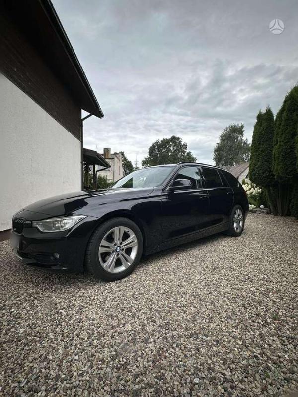 Black BMW 316 2013 in Jurbarkas, with an engine capacity of 2.00 L and mileage of 217 thousand km for 8200 €, photo 1 on AUTOMOTO.COM.LV