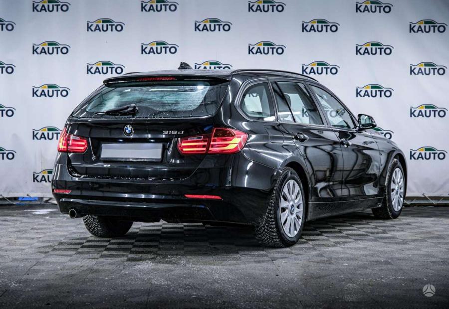 Melns BMW 316 2013 Kauņa, ar dzinēja tilpumu 2.00 L un nobraukumu 317 tūkst. km par 6890 €, foto 3 vietnē AUTOMOTO.COM.LV