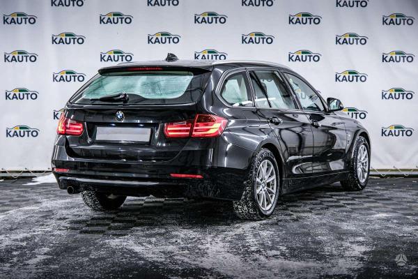 Black BMW 316 2013 in Kaunas, with an engine capacity of 2.00 L and mileage of 291 thousand km for 7890 €, photo 3 on AUTOMOTO.COM.LV