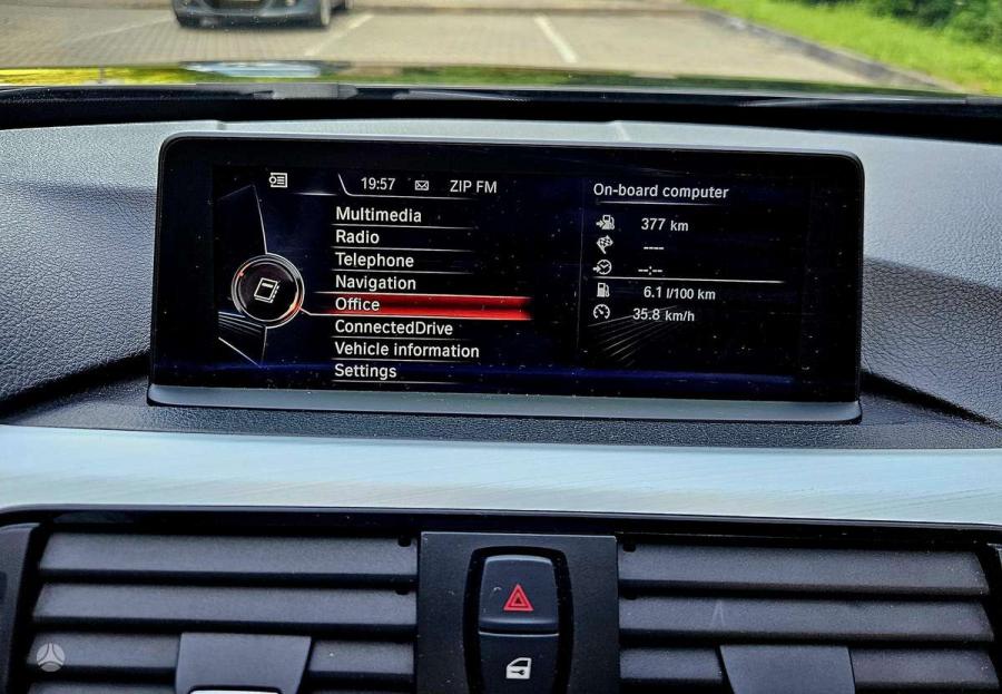 Melns BMW 316 2013 Tauragė, ar dzinēja tilpumu 1.60 L un nobraukumu 196 tūkst. km par 6900 €, foto 18 vietnē AUTOMOTO.COM.LV