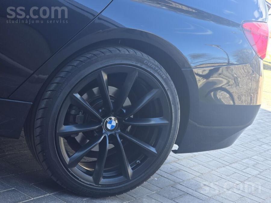 Melns BMW 316 2014 Cēsis, ar dzinēja tilpumu 2.00 L un nobraukumu 313 tūkst. km par 7999 €, foto 17 vietnē AUTOMOTO.COM.LV